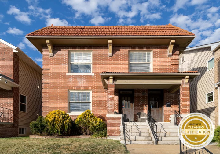 Forest Park 4br/3ba | 1st Fl Master Abodebucks - Kirkwood, MO