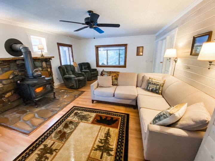 Cozy Bear Den - Private House With Fenced Yard! - Seeley Lake, MT