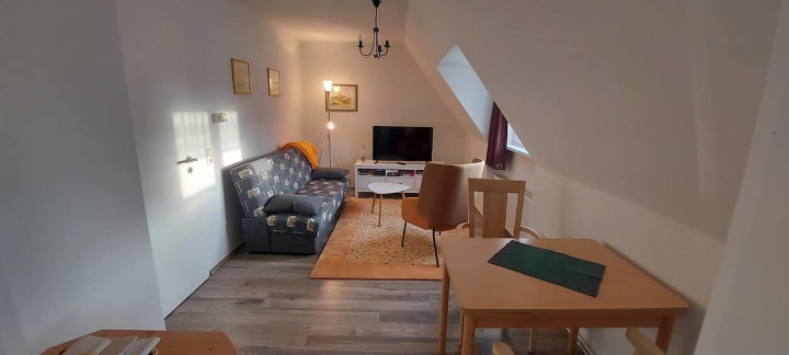 Ruhige Dachgeschoss-wohnung Mitten In Stralsund - Stralsund