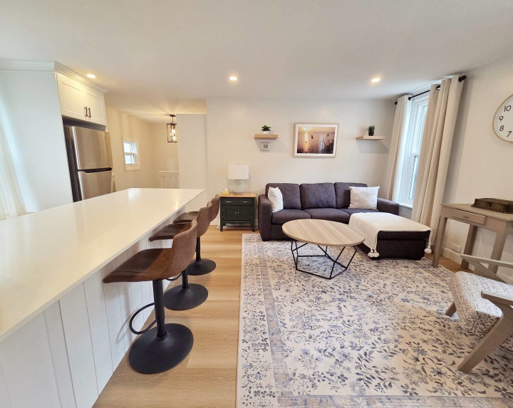 Open & Airy 3 Bed 1 Bath Near Downtown St. Thomas - Saint Thomas, Canadá