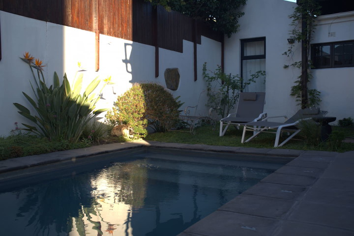 5 Bedroom, Solar Backup Power, House With Pool! - Cape Town