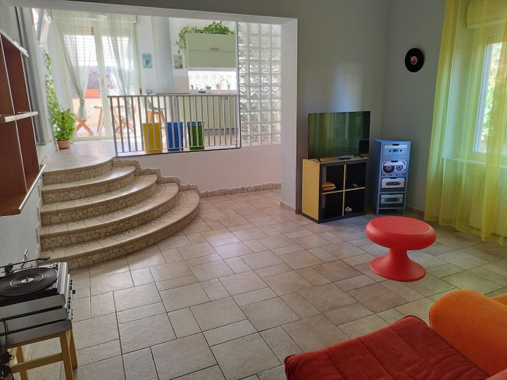 Beach Front Apartment With Private Parking - Pescara
