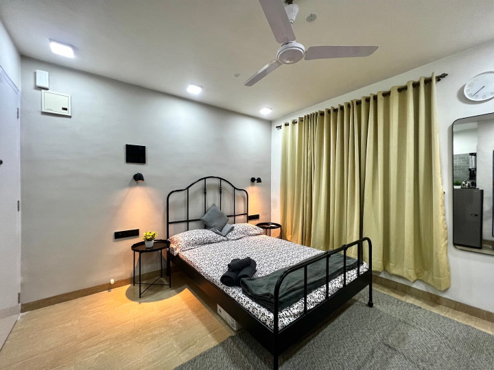 The Perch | Balcony | Hill Road Bandra - Mumbai