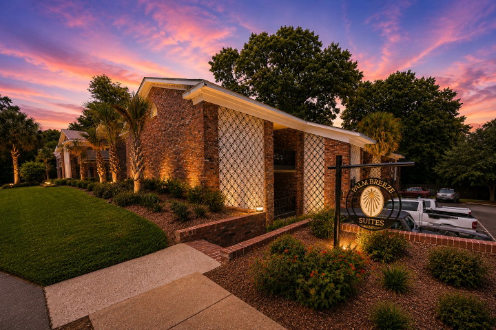 The Venturi Suite | 1 King | Newly Renovated! - Columbia, SC