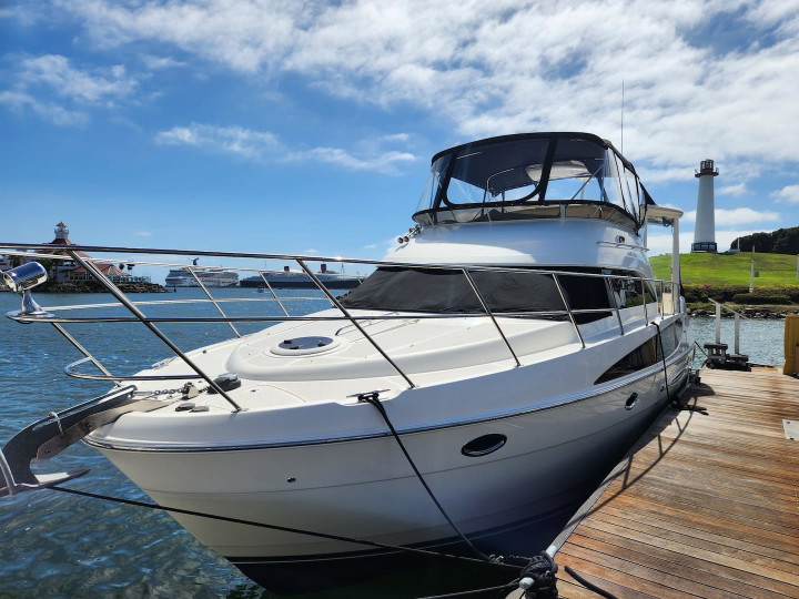 Dockside Boat & Bed, Staycation - Long Beach, CA