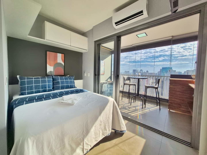 Charm In The Heights (New Studio, Complete, Subway) - Liberdade