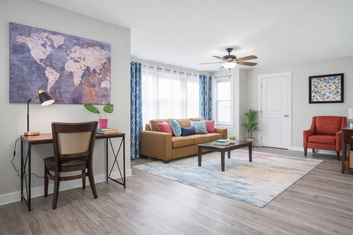 *The Belltower Haven*large*family Friendly*wi-fi - Illinois