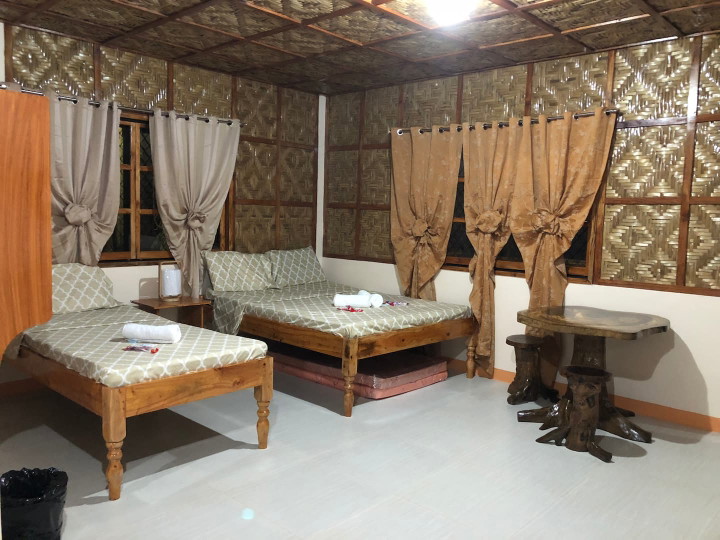 Caminres Homestay - Mambajao