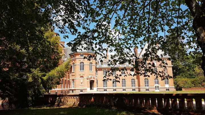 Romantic Appartment In A Beautiful French Château - Salbris