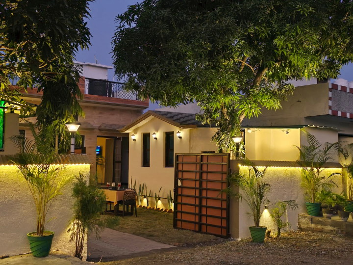 2bhk With Private Theatre By Staycosita - Ramnagar