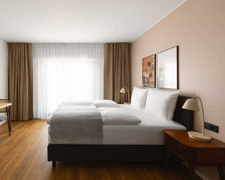 Limehome Düsseldorf Kö | Suite - Düsseldorf
