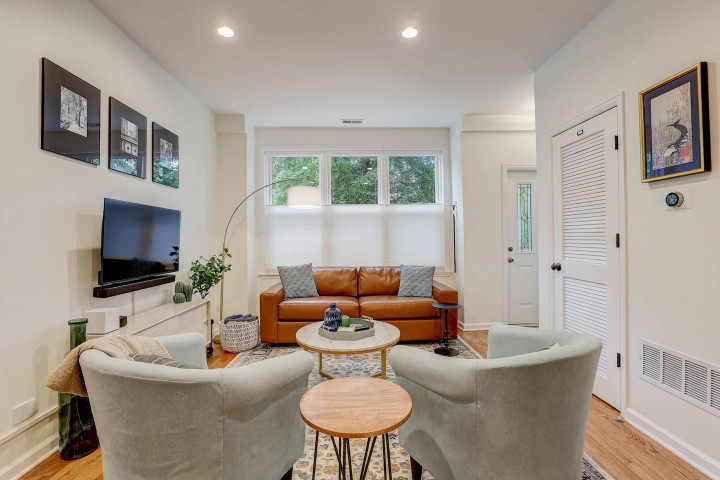 West Town 1-bedroom Full Remodel - Chicago, IL