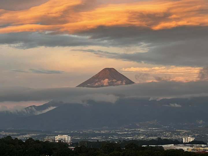 Panoramic Airport Views - 11th Floor Apartment - Ciudad de Guatemala