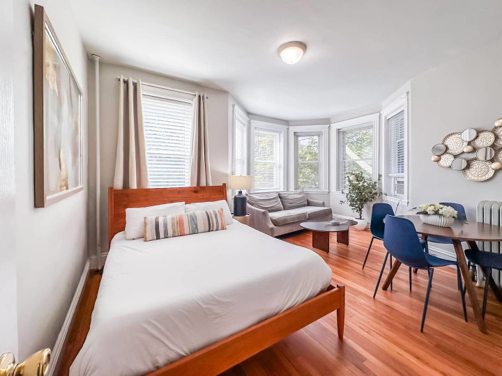 (F31) Fenway Park, 2 Beds, Sunny, Simple & Clean! - Boston, MA