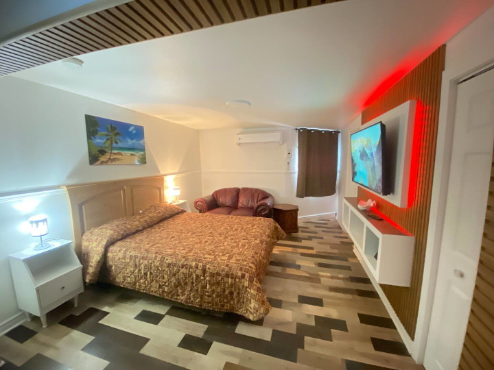 Motel 9 Rénové Avec Lit Queen Et Un Lit Simple - Rivière-du-Loup