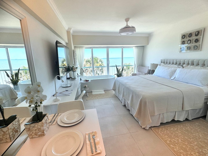 Cozy Oceanfront Studio Apartment On The Malecón - Dominican Republic
