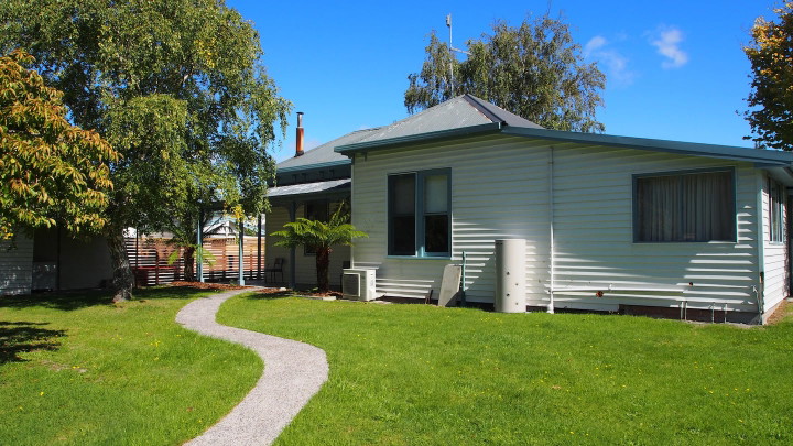 Four Bedroom Cottage - Strahan