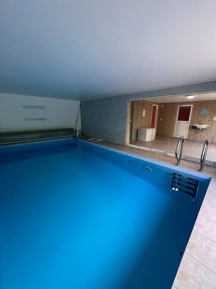 Holtzheim · Piscine Intérieure · Billard · 10 Pers - Strasbourg