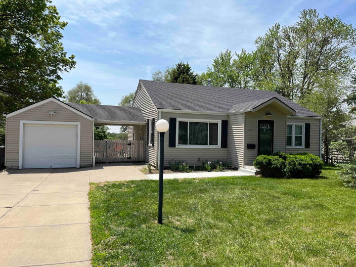 Midtown Ranch Close To Everything - Omaha, NE