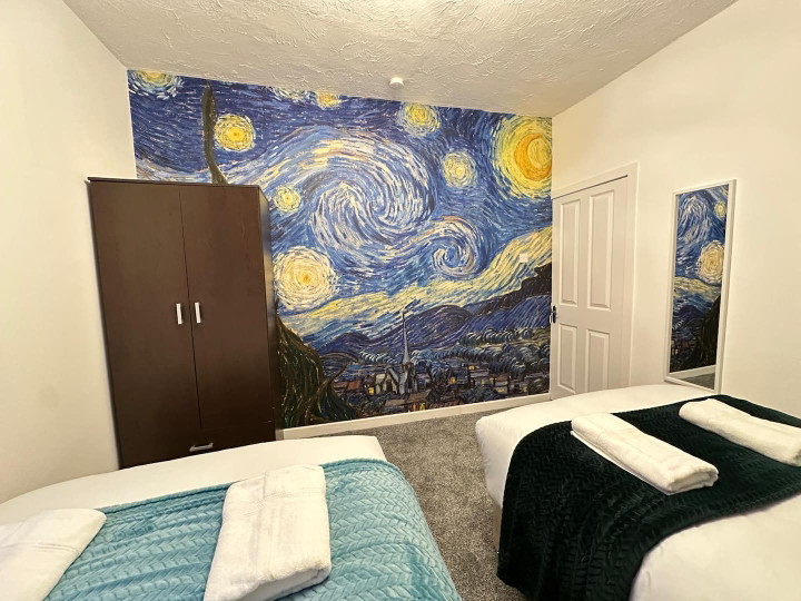 3 Mins To Anfield | Garden | Mosaic Art House - イギリス リバプール