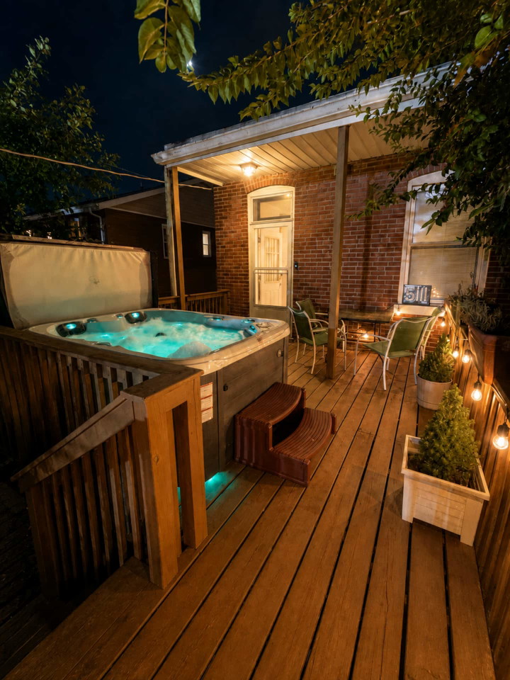Casa Esma On "The Hill" - Hot Tub + Luxury Retreat - Kirkwood, MO