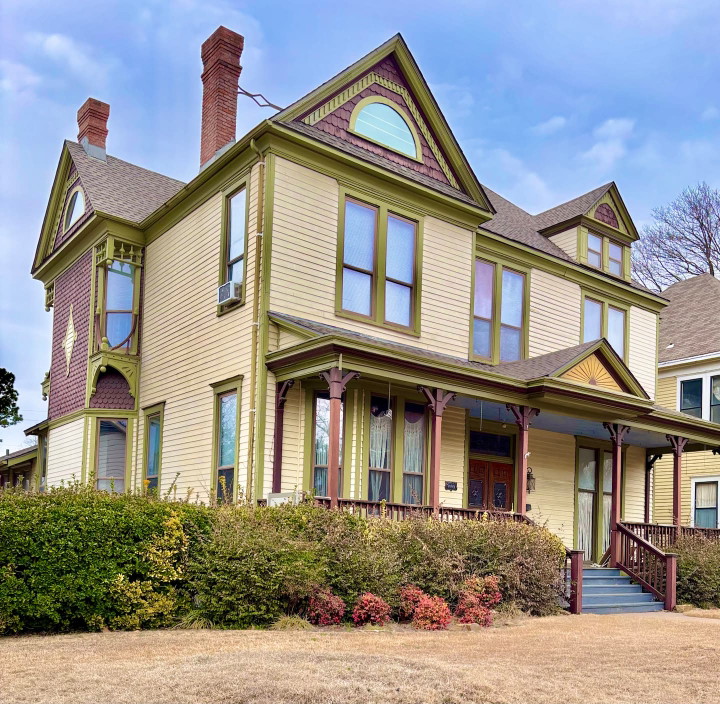 Nance House-victorian/3 Jacuzzis!/pingpong/hockey - Fort Smith, AR