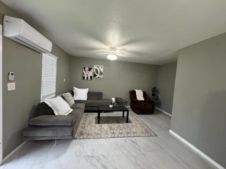 Charming And Modern 1br Townhome In Harlingen, Tx - Harlingen, TX