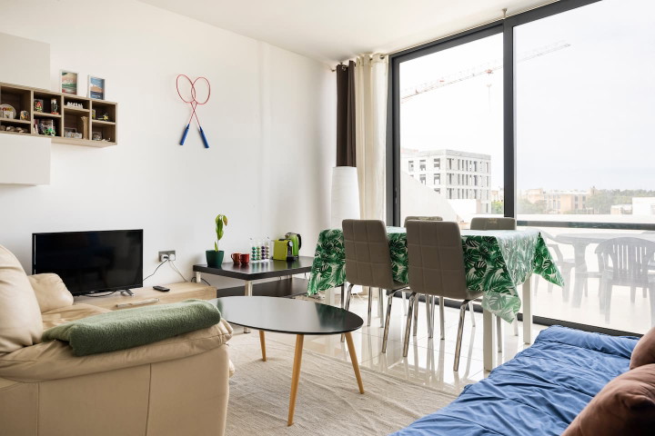 Studio, Cozy, Easy Transport With A Big Terrace- - Malta