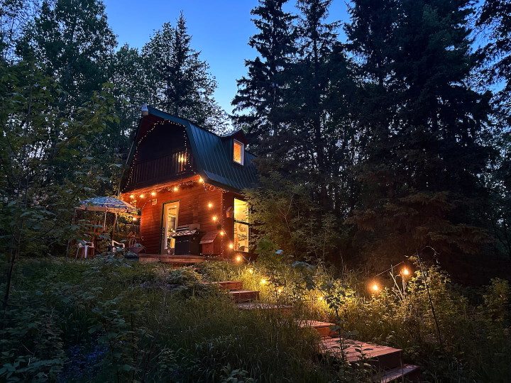 Peaceful Paradise Barn W/starlink & Sauna - Canada