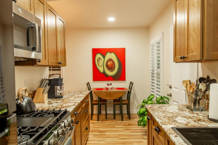 Beautiful Bungalow Nestled Under Avocado Trees - Camarillo, CA