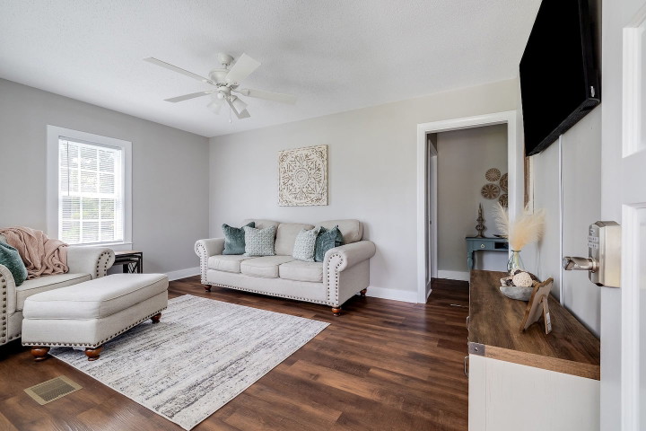 Poolside Oasis In Downtown Historic Springfield - Rincon, GA