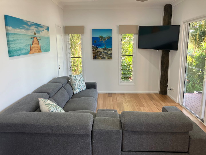Spacious, Secluded 2 Bedroom Unit - Queensland