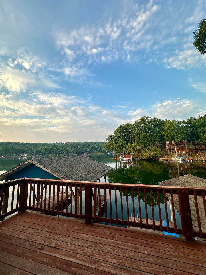 Lakefront Retreat- The Oyster House - Hot Springs Village, AR
