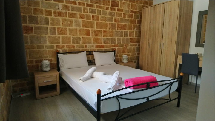 Mulberry Suite Wood & Stone (1-bedroom Apt) - Rhodes Island