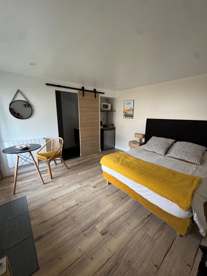 Independant Bedroom, Close To The Beach - Luynes