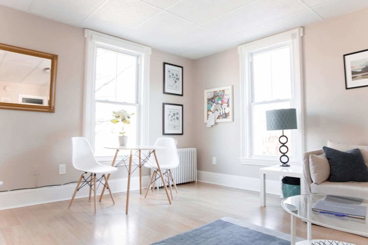 Spacious Apartment Walkable To Downtown Portland - Portland, ME
