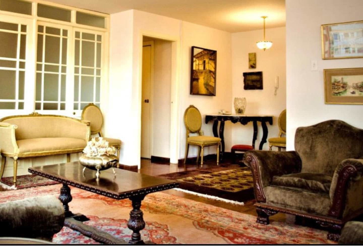 Uptown Big And Fully Equipped Classical Retreat. - Bolivia