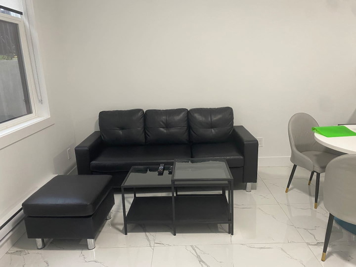 Modern 2 Bedroom Suite Located In Abbotsford Bc - Abbotsford