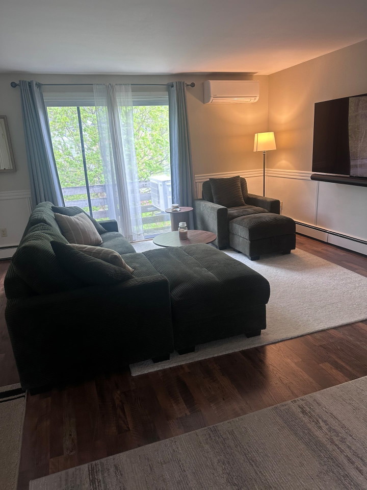 3 Miles To Gillette Stadium! Cozy Downtown Apt - Foxborough, MA