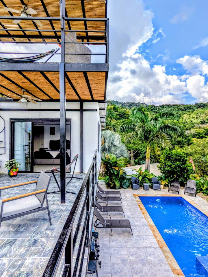 Laureles Château Canada Lux/pool & Mountain View - Sasaima