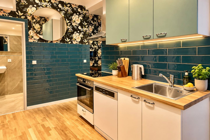 2 Bedroom Retreat In Lively Area - Berlin