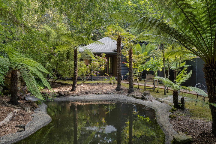 Elm Cottage At Monreale | Brand New Luxury - Melbourne