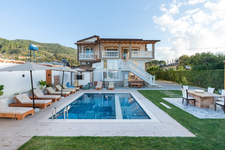 Villa Lejzo - Swimming Pool - 1st Floor - Berat