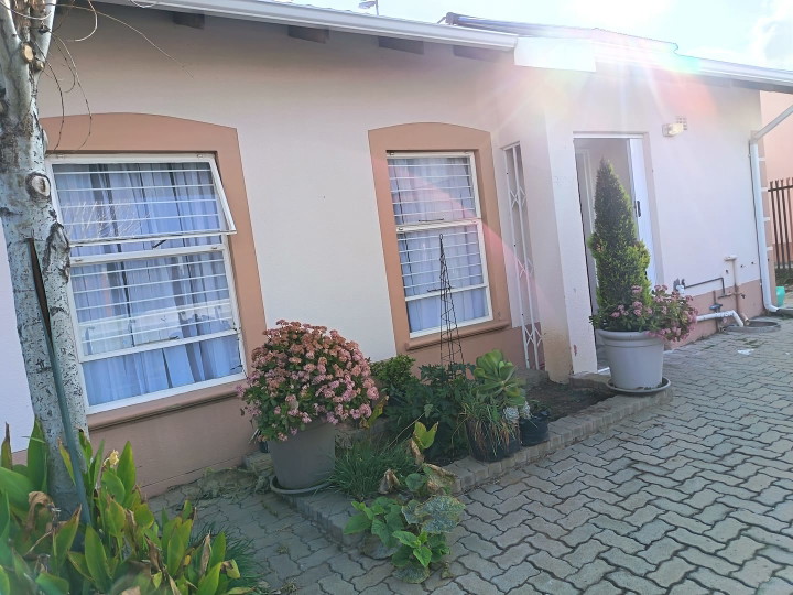 It's A Very Best Safe Place To Be. No Disturbance - Bloemfontein