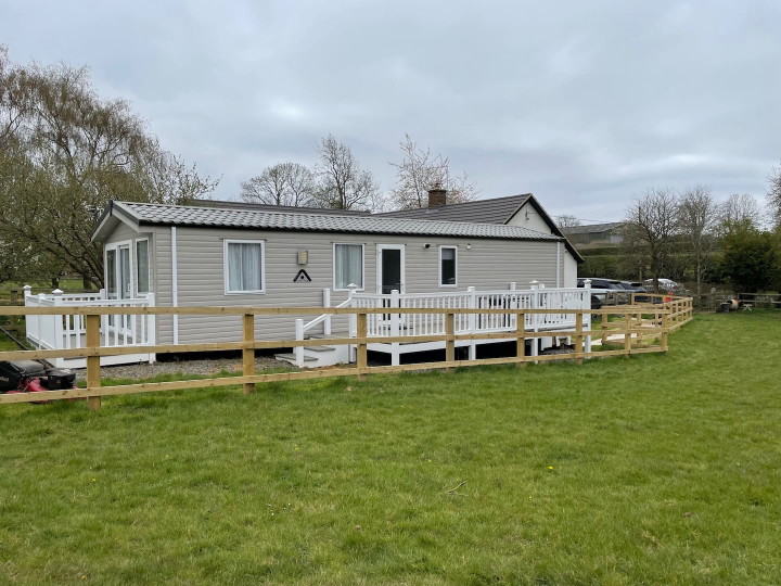 Caravan In Holcot - Sleeps 6 - Pet Friendly - Wellingborough