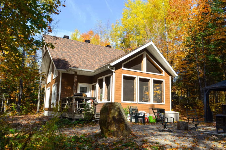Wooden Chalet - New England