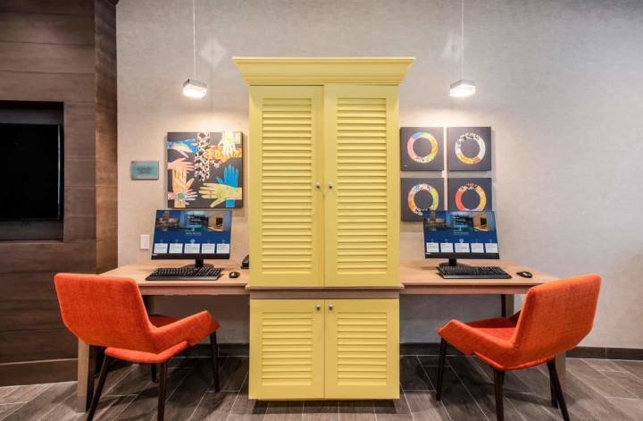 Cozy 3 Separate Hotel Suites W/ Parking&breakfast - Carlsbad, CA