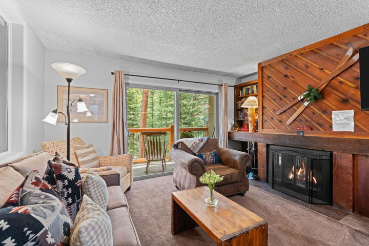 Powder Ridge 108: Located In Town, Wood Fireplace. - Breckenridge, CO