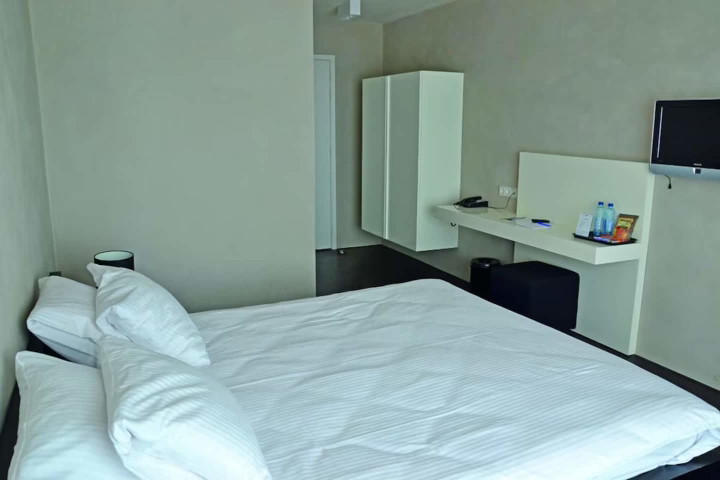 Tranquil Beach Getaway  Free Parking & Dune Views - Hoek van Holland