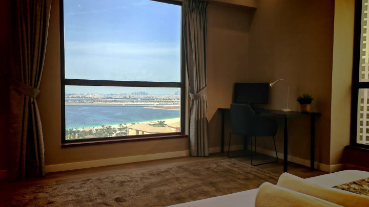 Fully Renovated, Spacious Luxury 5br + Maids Room - Dubaj